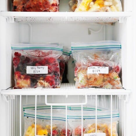 30 Smoothie Freezer Packs (Budget-Friendly) - Lexi's Clean Kitchen