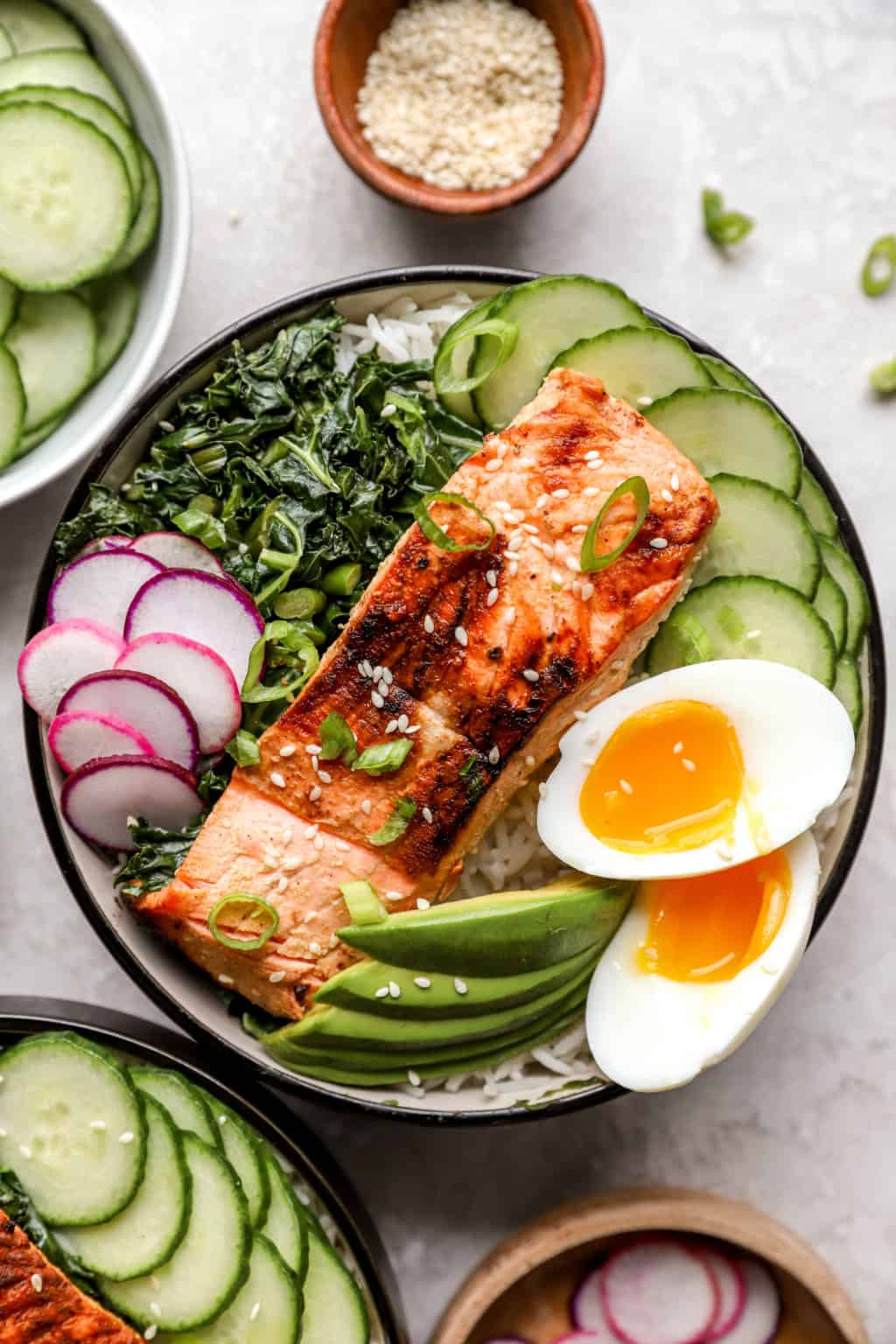 Grilled Salmon Bowl with Garlicky Kale - Lexi's Clean Kitchen